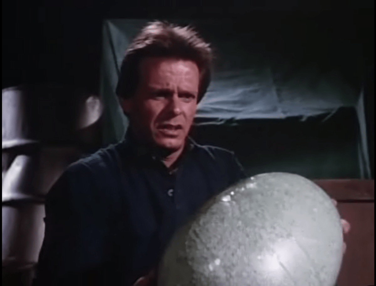 Disgruntled Frank Ashmore fan watches V “The Littlest Dragon” – When ...